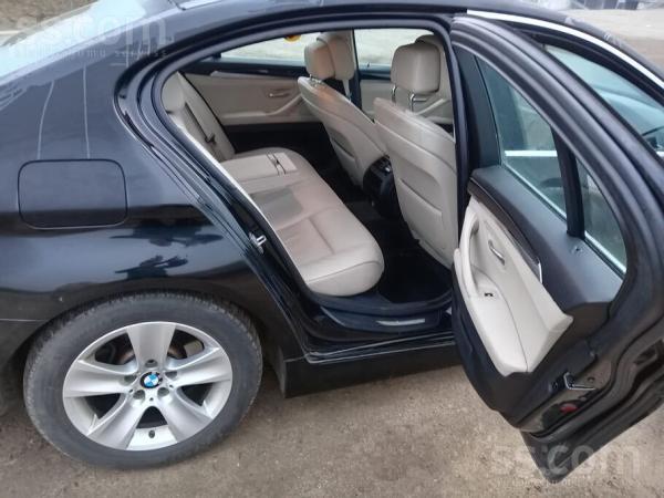 Black BMW 520 2011 in Daugavpils, with an engine capacity of 2.00 L and mileage of 340 thousand km for 4000 €, photo 6 on AUTOMOTO.COM.LV