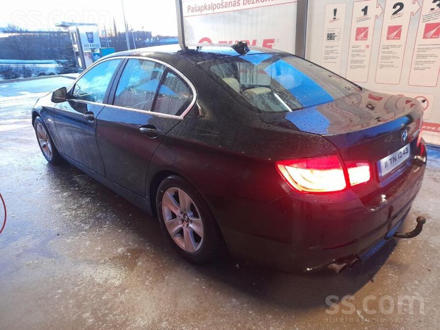 Black BMW 520 2011 in Daugavpils, with an engine capacity of 2.00 L and mileage of 340 thousand km for 4000 €, photo 17 on AUTOMOTO.COM.LV