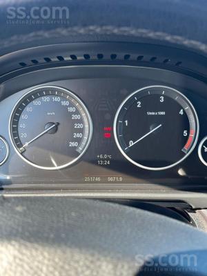 Black BMW 520 2011 in Dobele, with an engine capacity of 2.00 L and mileage of 252 thousand km for 8300 €, photo 11 on AUTOMOTO.COM.LV
