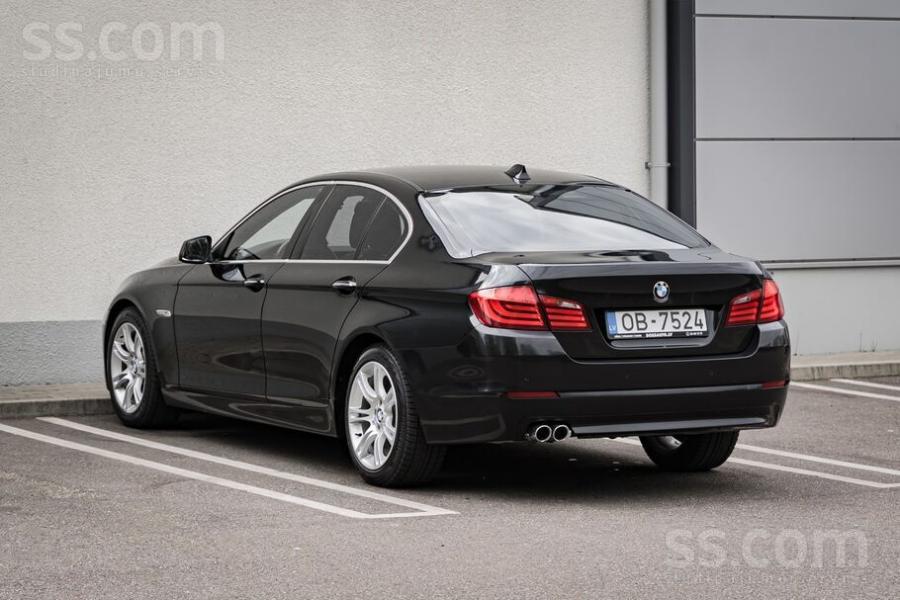 Black BMW 520 2011 in Riga, with an engine capacity of 2.00 L and mileage of 0 thousand km for 13300 €, photo 7 on AUTOMOTO.COM.LV