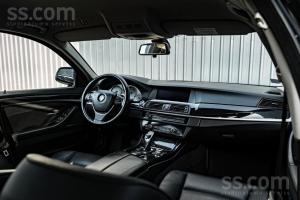 Black BMW 520 2011 in Riga, with an engine capacity of 2.00 L and mileage of 0 thousand km for 13300 €, photo 16 on AUTOMOTO.COM.LV