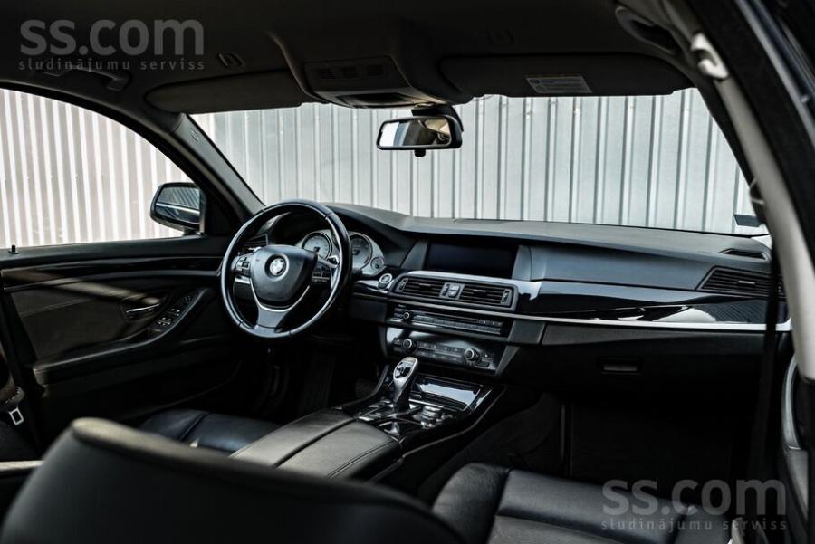 Black BMW 520 2011 in Riga, with an engine capacity of 2.00 L and mileage of 0 thousand km for 13300 €, photo 16 on AUTOMOTO.COM.LV