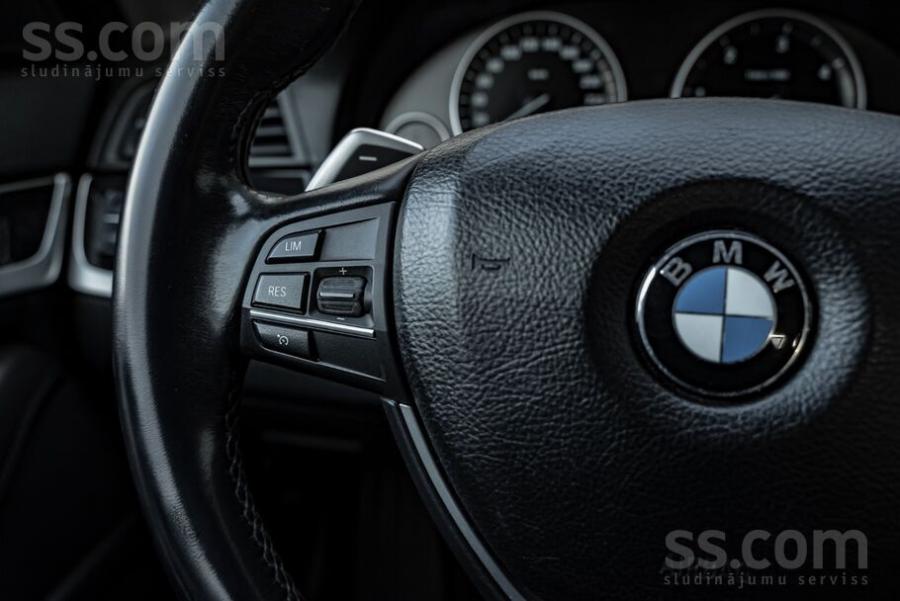 Black BMW 520 2011 in Riga, with an engine capacity of 2.00 L and mileage of 0 thousand km for 13300 €, photo 18 on AUTOMOTO.COM.LV