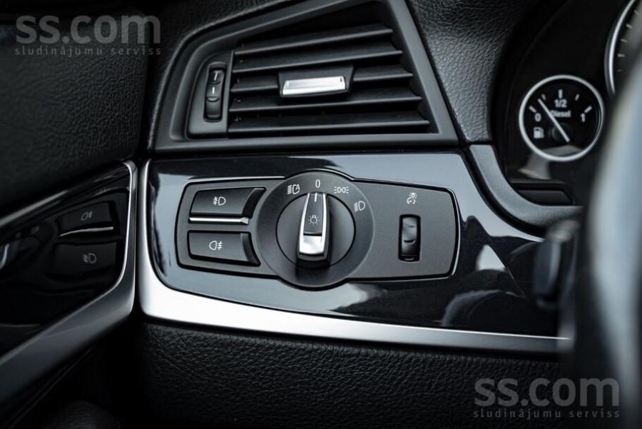 Black BMW 520 2011 in Riga, with an engine capacity of 2.00 L and mileage of 0 thousand km for 13300 €, photo 30 on AUTOMOTO.COM.LV