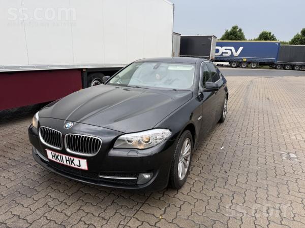 Black BMW 520 2011 in Riga, with an engine capacity of 2.00 L and mileage of 284 thousand km for 3500 €, photo 1 on AUTOMOTO.COM.LV