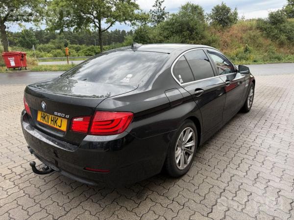 Black BMW 520 2011 in Riga, with an engine capacity of 2.00 L and mileage of 284 thousand km for 3500 €, photo 4 on AUTOMOTO.COM.LV