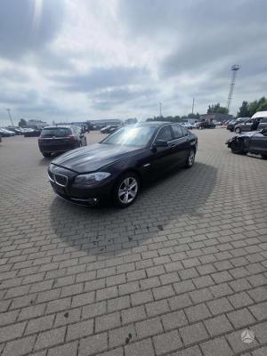 Melns BMW 520 2011 Marijampole, ar dzinēja tilpumu 2.00 L un nobraukumu 299 tūkst. km par 4250 €, foto  vietnē AUTOMOTO.COM.LV