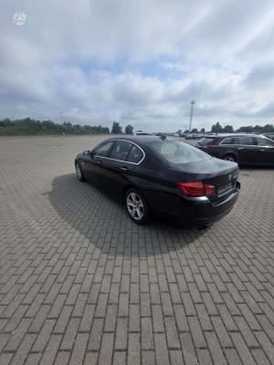 Black BMW 520 2011 in Marijampole, with an engine capacity of 2.00 L and mileage of 299 thousand km for 4250 €, photo 3 on AUTOMOTO.COM.LV
