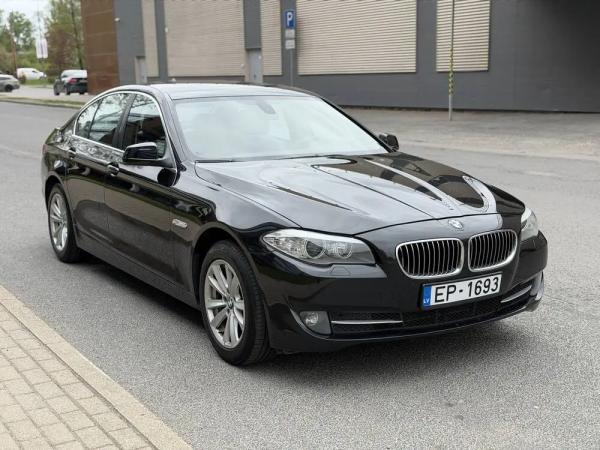 Black BMW 520 2011 in Riga, with an engine capacity of 2.00 L and mileage of 277 thousand km for 9900 €, photo 1 on AUTOMOTO.COM.LV
