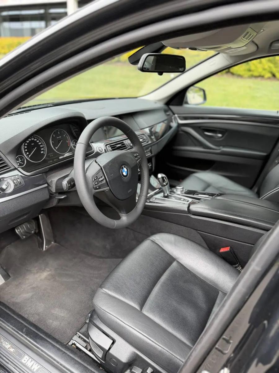 Melns BMW 520 2011 Rīga, ar dzinēja tilpumu 2.00 L un nobraukumu 277 tūkst. km par 9900 €, foto 7 vietnē AUTOMOTO.COM.LV