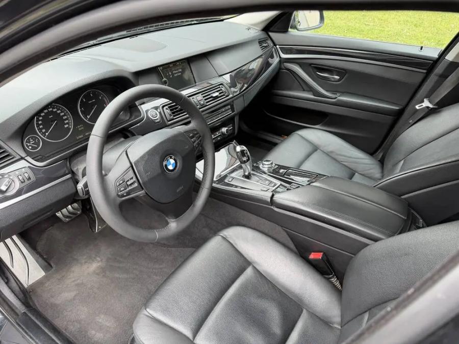 Melns BMW 520 2011 Rīga, ar dzinēja tilpumu 2.00 L un nobraukumu 277 tūkst. km par 9900 €, foto 8 vietnē AUTOMOTO.COM.LV