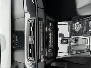 Melns BMW 520 2011 Rīga, ar dzinēja tilpumu 2.00 L un nobraukumu 277 tūkst. km par 9900 €, foto 10 vietnē AUTOMOTO.COM.LV