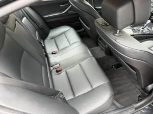 Melns BMW 520 2011 Rīga, ar dzinēja tilpumu 2.00 L un nobraukumu 277 tūkst. km par 9900 €, foto 12 vietnē AUTOMOTO.COM.LV
