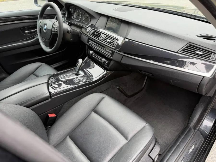 Melns BMW 520 2011 Rīga, ar dzinēja tilpumu 2.00 L un nobraukumu 277 tūkst. km par 9900 €, foto 13 vietnē AUTOMOTO.COM.LV