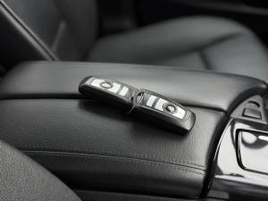 Melns BMW 520 2011 Rīga, ar dzinēja tilpumu 2.00 L un nobraukumu 277 tūkst. km par 9900 €, foto 15 vietnē AUTOMOTO.COM.LV