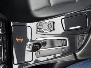 Melns BMW 520 2011 Rīga, ar dzinēja tilpumu 2.00 L un nobraukumu 277 tūkst. km par 9900 €, foto 17 vietnē AUTOMOTO.COM.LV