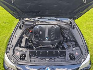 Black BMW 520 2011 in Kaunas, with an engine capacity of 2.00 L and mileage of 299 thousand km for 7700 €, photo 19 on AUTOMOTO.COM.LV