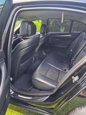 Black BMW 520 2011 in Kaunas, with an engine capacity of 2.00 L and mileage of 299 thousand km for 7700 €, photo 25 on AUTOMOTO.COM.LV