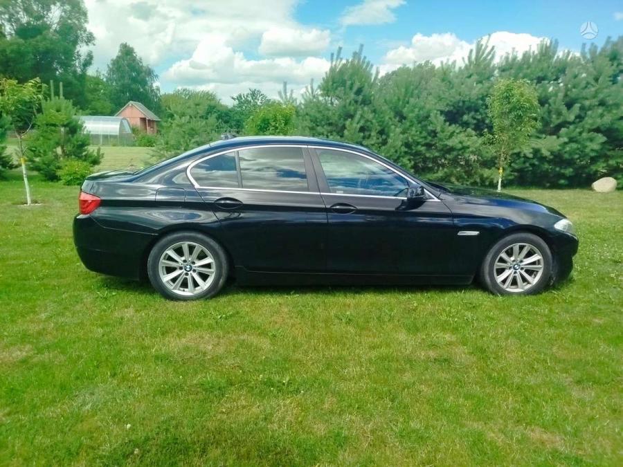 Melns BMW 520 2011 Vilkaviškis, ar dzinēja tilpumu 2.00 L un nobraukumu 270 tūkst. km par 8999 €, foto 6 vietnē AUTOMOTO.COM.LV