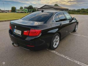 Black BMW 520 2011 in Radviliskis, with an engine capacity of 2.00 L and mileage of 291 thousand km for 6999 €, photo 4 on AUTOMOTO.COM.LV