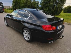 Black BMW 520 2011 in Radviliskis, with an engine capacity of 2.00 L and mileage of 291 thousand km for 6999 €, photo 5 on AUTOMOTO.COM.LV