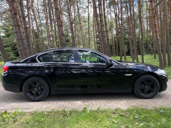 Melns BMW 520 2011 Utena, ar dzinēja tilpumu 2.00 L un nobraukumu 260 tūkst. km par 7800 €, foto 10 vietnē AUTOMOTO.COM.LV