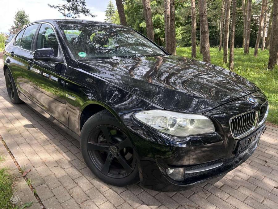 Melns BMW 520 2011 Utena, ar dzinēja tilpumu 2.00 L un nobraukumu 260 tūkst. km par 7800 €, foto 3 vietnē AUTOMOTO.COM.LV