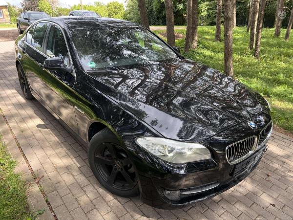 Melns BMW 520 2011 Utena, ar dzinēja tilpumu 2.00 L un nobraukumu 260 tūkst. km par 7800 €, foto 5 vietnē AUTOMOTO.COM.LV