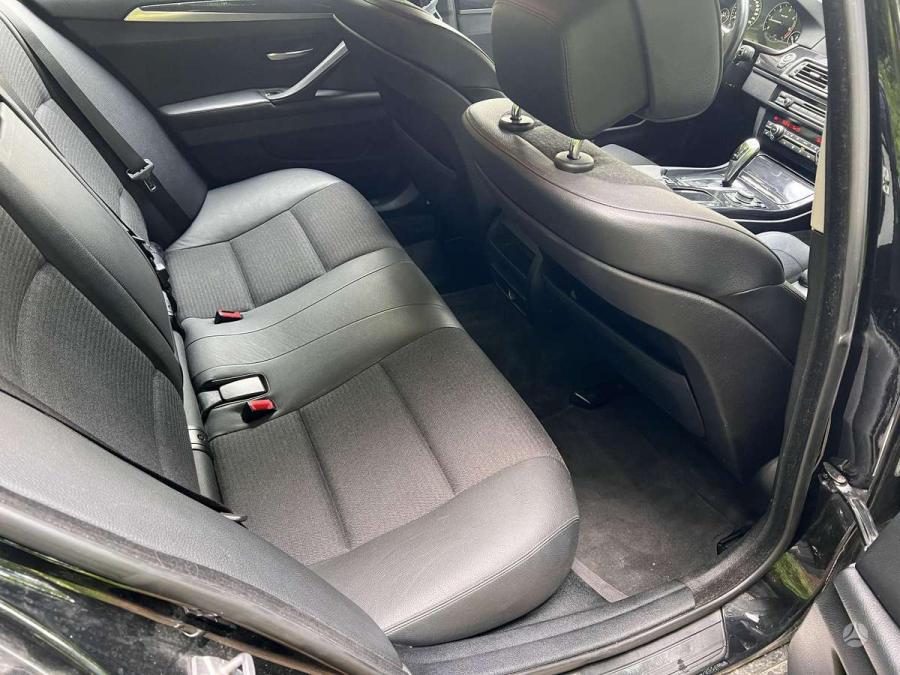 Melns BMW 520 2011 Utena, ar dzinēja tilpumu 2.00 L un nobraukumu 260 tūkst. km par 7800 €, foto 18 vietnē AUTOMOTO.COM.LV