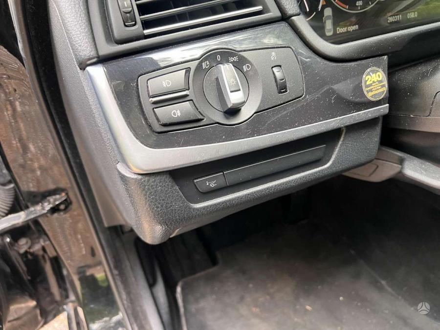 Melns BMW 520 2011 Utena, ar dzinēja tilpumu 2.00 L un nobraukumu 260 tūkst. km par 7800 €, foto 21 vietnē AUTOMOTO.COM.LV