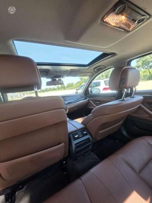 Melns BMW 520 2011 Marijampole, ar dzinēja tilpumu 2.00 L un nobraukumu 300 tūkst. km par 6650 €, foto 6 vietnē AUTOMOTO.COM.LV