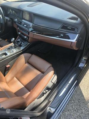 Melns BMW 520 2011 Marijampole, ar dzinēja tilpumu 2.00 L un nobraukumu 300 tūkst. km par 6650 €, foto 15 vietnē AUTOMOTO.COM.LV