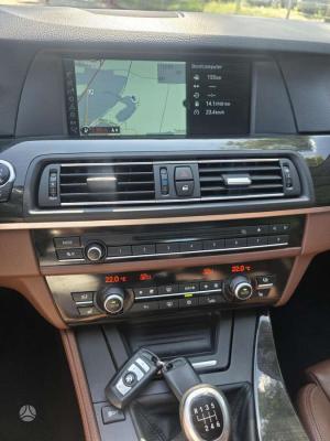 Melns BMW 520 2011 Marijampole, ar dzinēja tilpumu 2.00 L un nobraukumu 300 tūkst. km par 6650 €, foto 22 vietnē AUTOMOTO.COM.LV