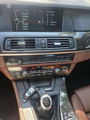 Melns BMW 520 2011 Marijampole, ar dzinēja tilpumu 2.00 L un nobraukumu 300 tūkst. km par 6650 €, foto 23 vietnē AUTOMOTO.COM.LV