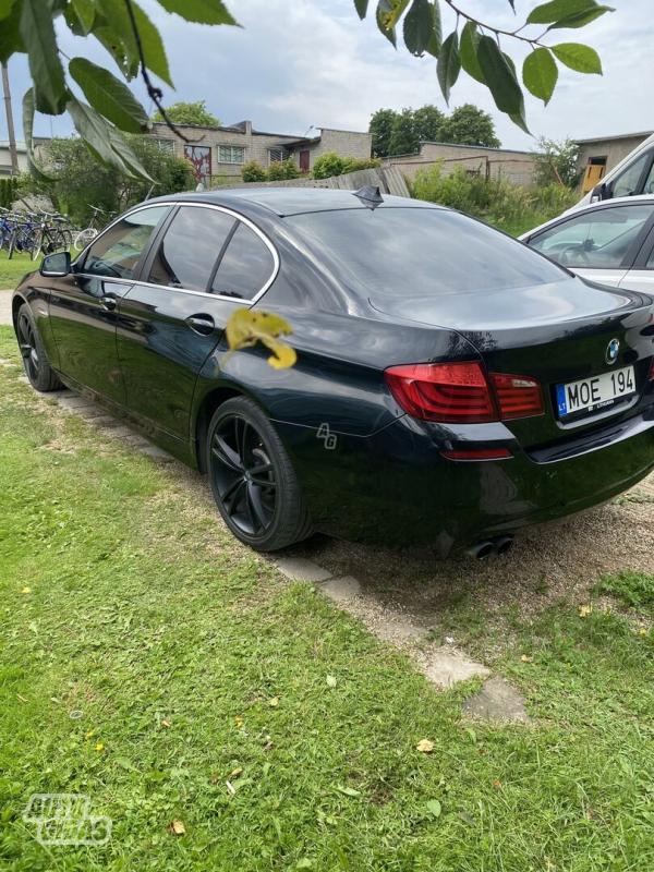 Melns BMW 520 2011 Trakai, ar dzinēja tilpumu 2.00 L un nobraukumu 279 tūkst. km par 7000 €, foto 4 vietnē AUTOMOTO.COM.LV