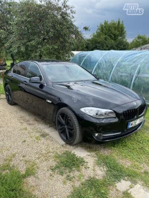 Melns BMW 520 2011 Trakai, ar dzinēja tilpumu 2.00 L un nobraukumu 279 tūkst. km par 7000 €, foto  vietnē AUTOMOTO.COM.LV