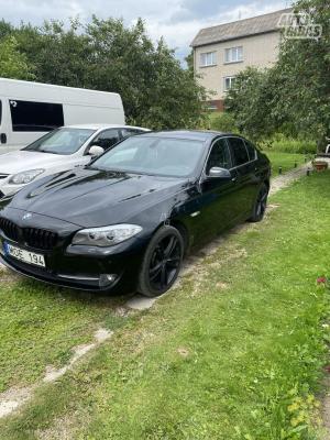 Melns BMW 520 2011 Trakai, ar dzinēja tilpumu 2.00 L un nobraukumu 279 tūkst. km par 7000 €, foto 3 vietnē AUTOMOTO.COM.LV