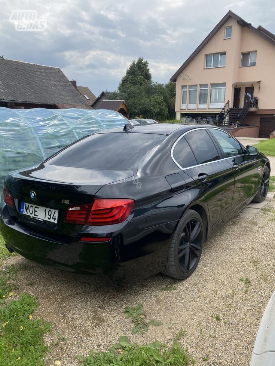 Melns BMW 520 2011 Trakai, ar dzinēja tilpumu 2.00 L un nobraukumu 279 tūkst. km par 7000 €, foto 4 vietnē AUTOMOTO.COM.LV