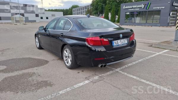 Black BMW 520 2011 in Riga, with an engine capacity of 2.00 L and mileage of 212 thousand km for 8300 €, photo 4 on AUTOMOTO.COM.LV