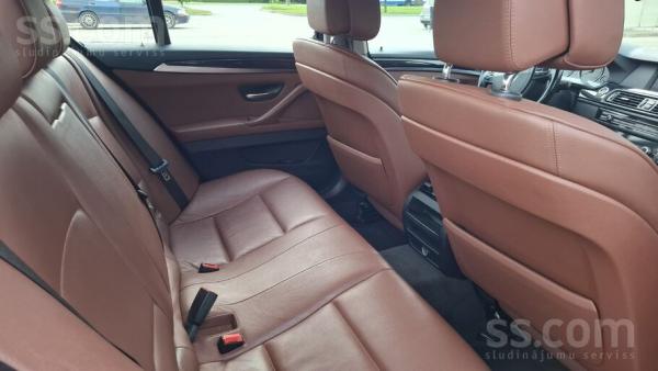 Black BMW 520 2011 in Riga, with an engine capacity of 2.00 L and mileage of 212 thousand km for 8300 €, photo 6 on AUTOMOTO.COM.LV