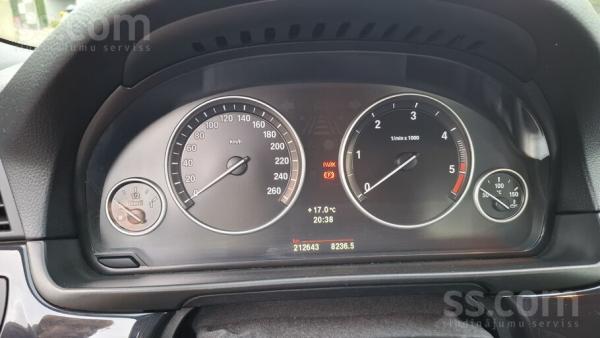 Black BMW 520 2011 in Riga, with an engine capacity of 2.00 L and mileage of 212 thousand km for 8300 €, photo 8 on AUTOMOTO.COM.LV