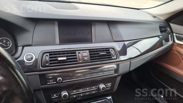Black BMW 520 2011 in Riga, with an engine capacity of 2.00 L and mileage of 212 thousand km for 8300 €, photo 9 on AUTOMOTO.COM.LV