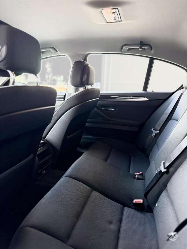 Black BMW 520 2011 in Vilnius, with an engine capacity of 2.00 L and mileage of 270 thousand km for 7700 €, photo 8 on AUTOMOTO.COM.LV