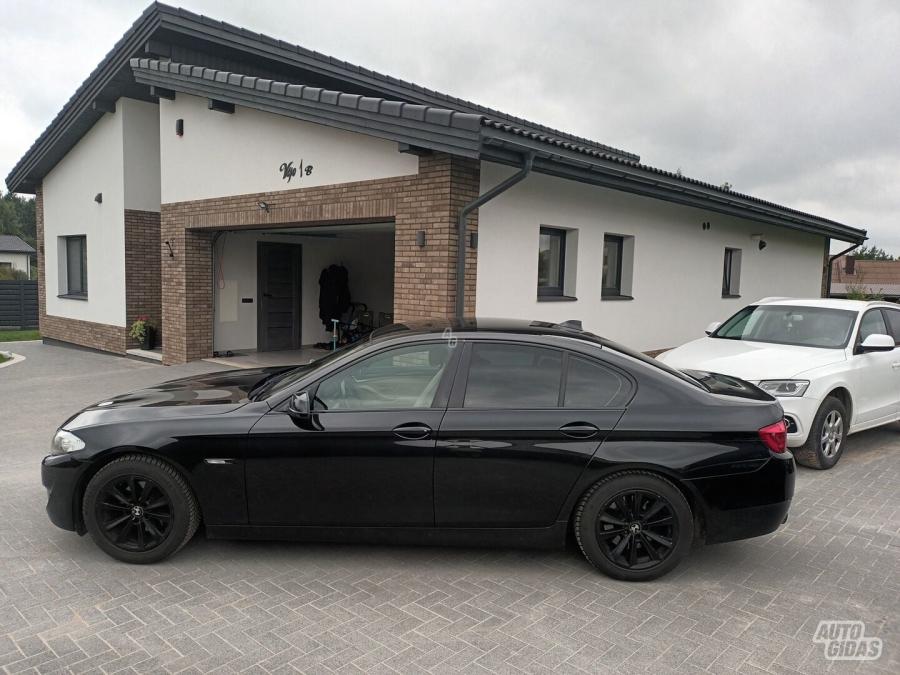 Melns BMW 520 2011 Telšiai, ar dzinēja tilpumu 2.00 L un nobraukumu 280 tūkst. km par 9550 €, foto 4 vietnē AUTOMOTO.COM.LV