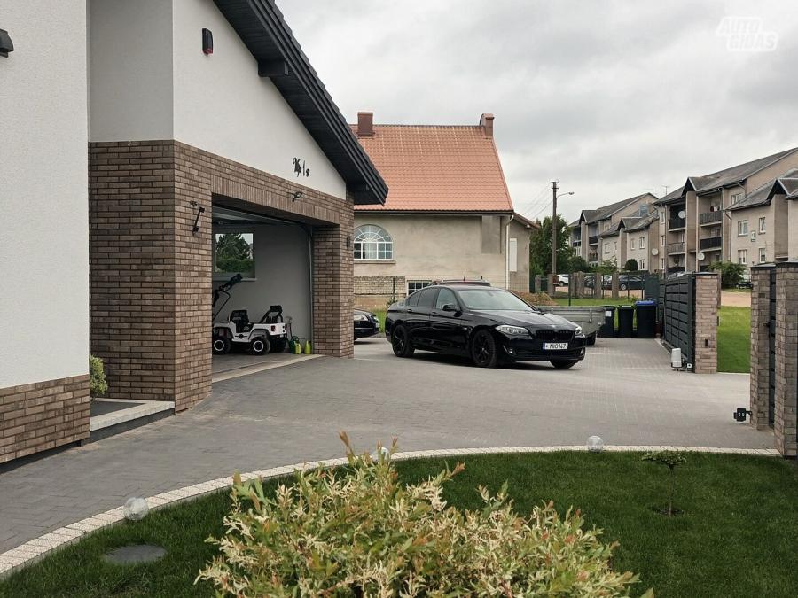 Melns BMW 520 2011 Telšiai, ar dzinēja tilpumu 2.00 L un nobraukumu 280 tūkst. km par 9550 €, foto 13 vietnē AUTOMOTO.COM.LV