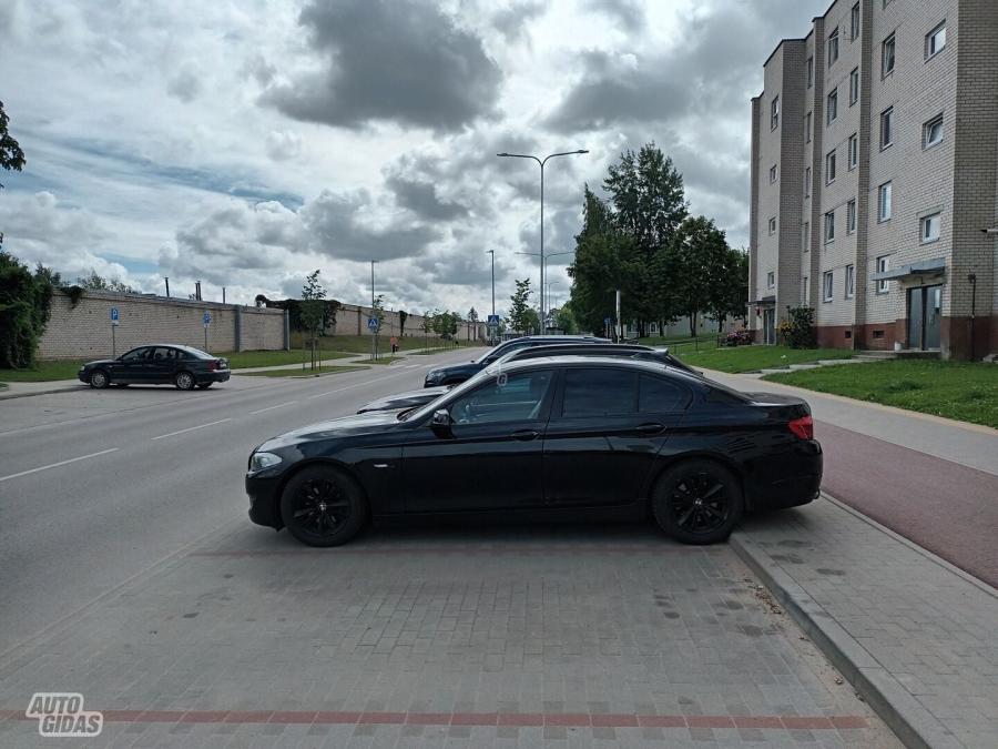 Melns BMW 520 2011 Telšiai, ar dzinēja tilpumu 2.00 L un nobraukumu 280 tūkst. km par 9550 €, foto 14 vietnē AUTOMOTO.COM.LV