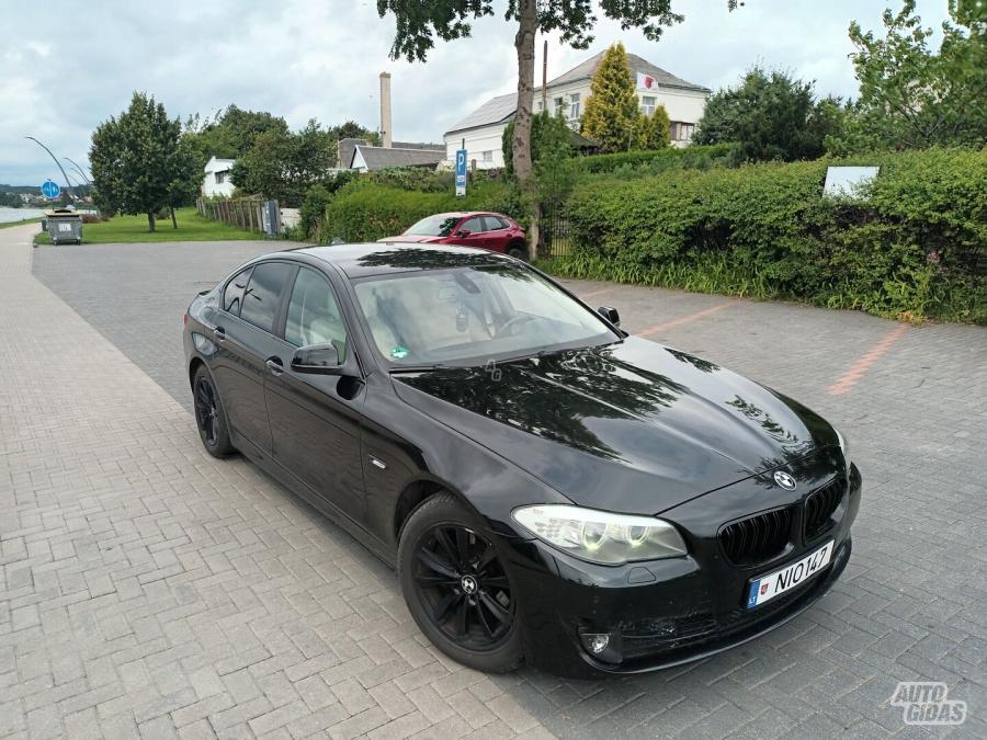 Melns BMW 520 2011 Telšiai, ar dzinēja tilpumu 2.00 L un nobraukumu 280 tūkst. km par 9550 €, foto 33 vietnē AUTOMOTO.COM.LV
