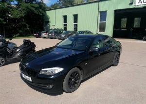 Melns BMW 520 2011 Telšiai, ar dzinēja tilpumu 2.00 L un nobraukumu 280 tūkst. km par 9550 €, foto 36 vietnē AUTOMOTO.COM.LV