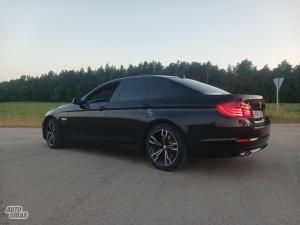 Melns BMW 520 2011 Viļņa, ar dzinēja tilpumu 2.00 L un nobraukumu 395 tūkst. km par 7400 €, foto 4 vietnē AUTOMOTO.COM.LV
