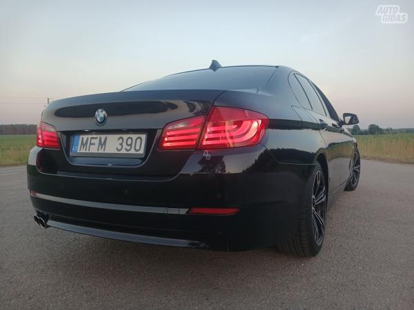 Black BMW 520 2011 in Vilnius, with an engine capacity of 2.00 L and mileage of 395 thousand km for 7700 €, photo 6 on AUTOMOTO.COM.LV